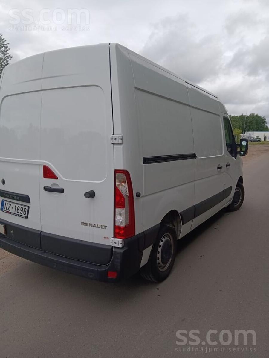 White Renault Master 2024 in Daugavpils, with an engine capacity of 2.30 L and mileage of 42 thousand km for 25000 €, photo 5 on AUTOMOTO.COM.LV