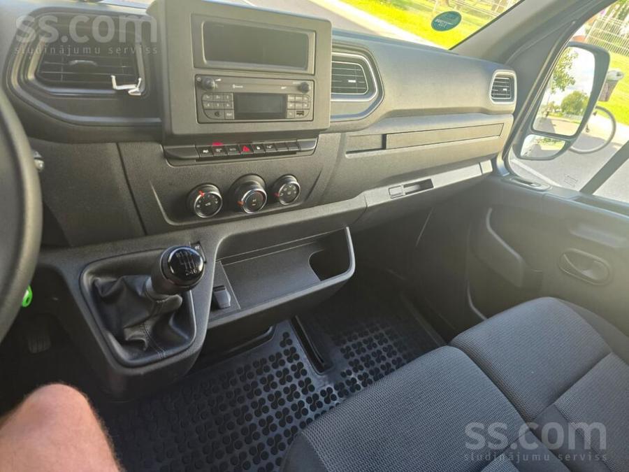 White Renault Master 2024 in Riga, with an engine capacity of 2.30 L and mileage of 377 thousand km for 18000 €, photo 8 on AUTOMOTO.COM.LV
