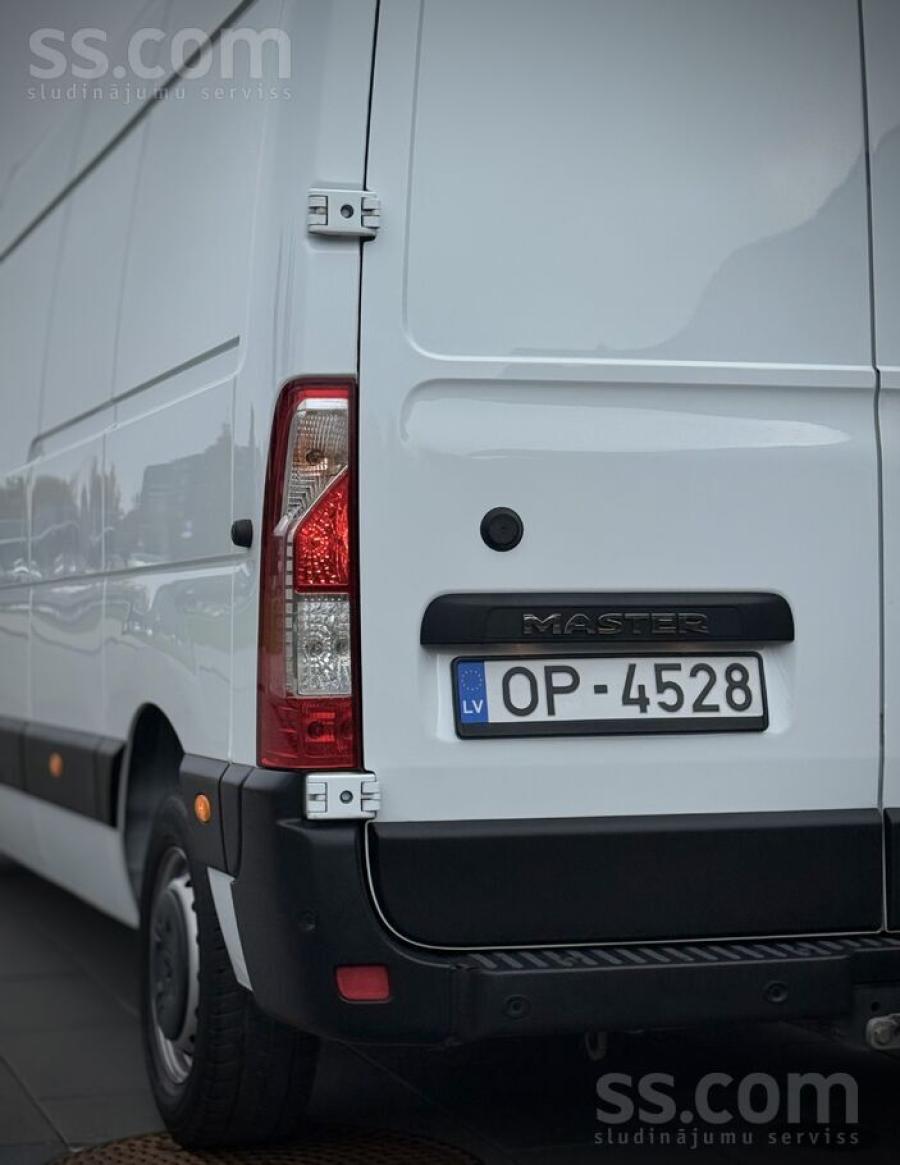 White Renault Master 2024 in Riga, with an engine capacity of 2.30 L and mileage of 74 thousand km for 24300 €, photo 11 on AUTOMOTO.COM.LV