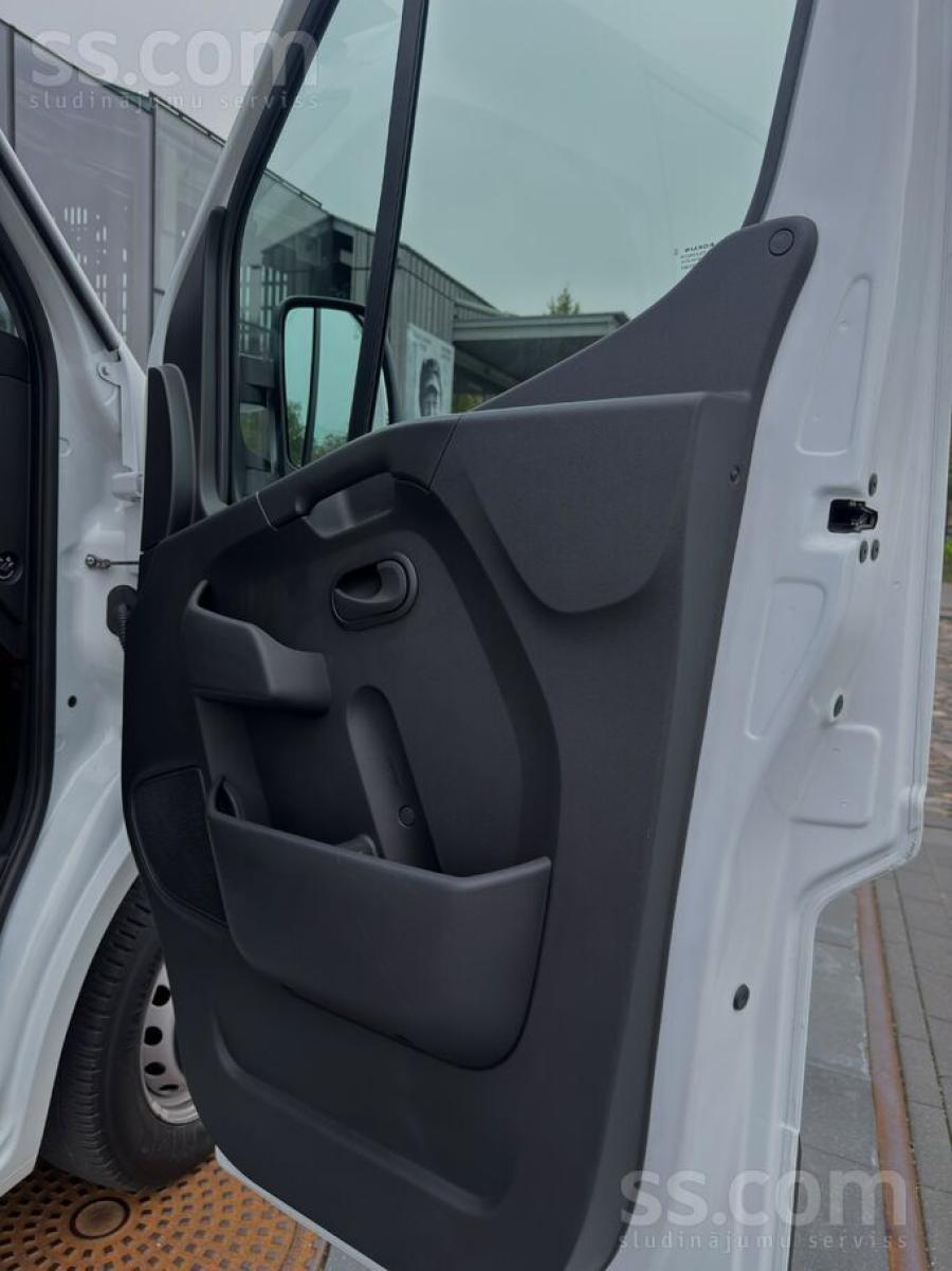 White Renault Master 2024 in Riga, with an engine capacity of 2.30 L and mileage of 74 thousand km for 24300 €, photo 32 on AUTOMOTO.COM.LV