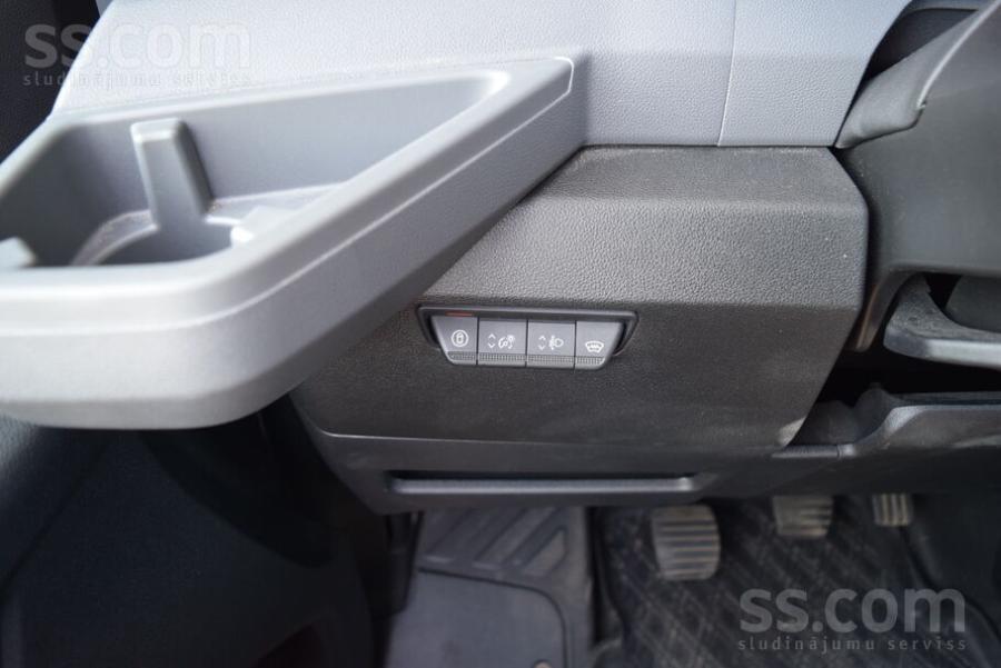 White Renault Master 2025 in Riga, with an engine capacity of 2.00 L and mileage of 84 thousand km for 29900 €, photo 20 on AUTOMOTO.COM.LV