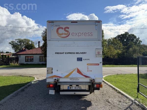 White Renault Master 2010 in Ventspils, with an engine capacity of 2.50 L and mileage of 215 thousand km for 8500 €, photo 8 on AUTOMOTO.COM.LV