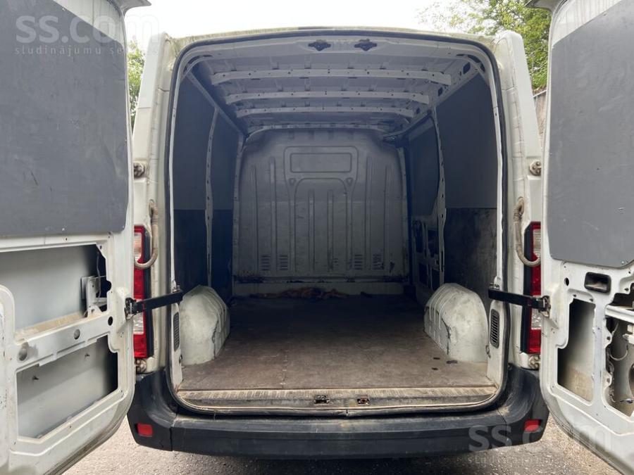 Balts Renault Master 2012 Rīga, ar dzinēja tilpumu 2.30 L un nobraukumu 429 tūkst. km par 2600 €, foto 6 vietnē AUTOMOTO.COM.LV