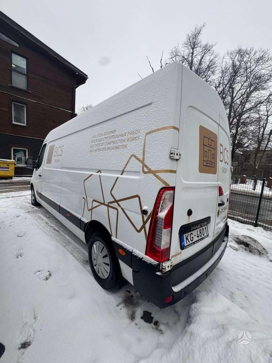 White Renault Master 2016 in Riga, with an engine capacity of 2.20 L and mileage of 279 thousand km for 13000 €, photo 4 on AUTOMOTO.COM.LV
