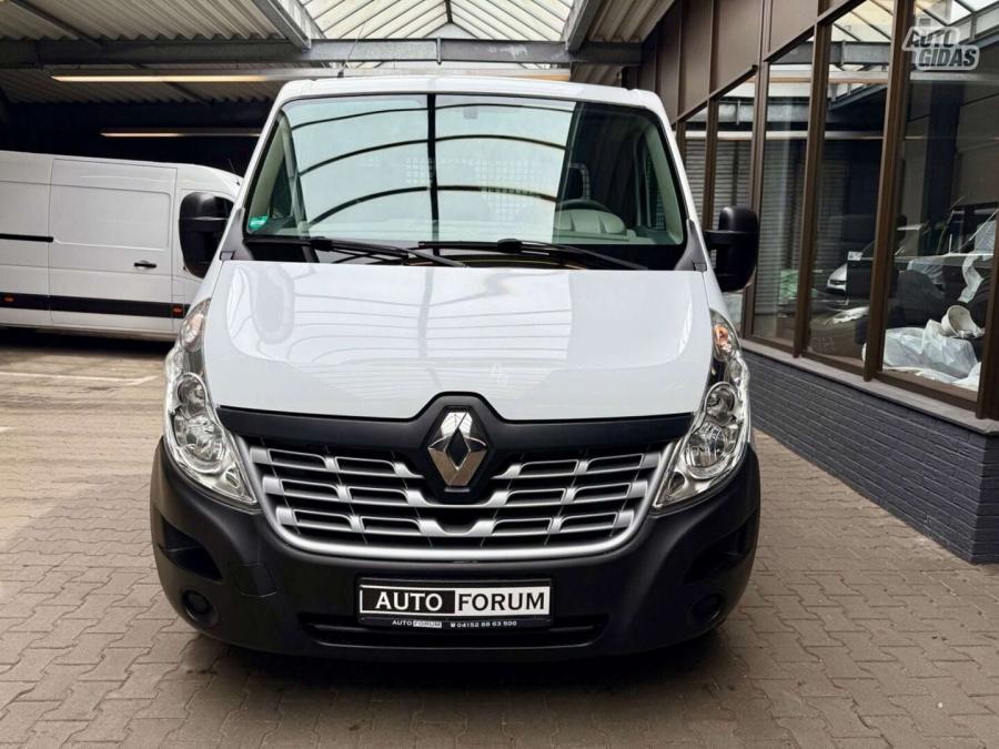 White Renault Master 2017 in Kaunas, with an engine capacity of 2.30 L and mileage of 52 thousand km for 22735 €, photo 3 on AUTOMOTO.COM.LV