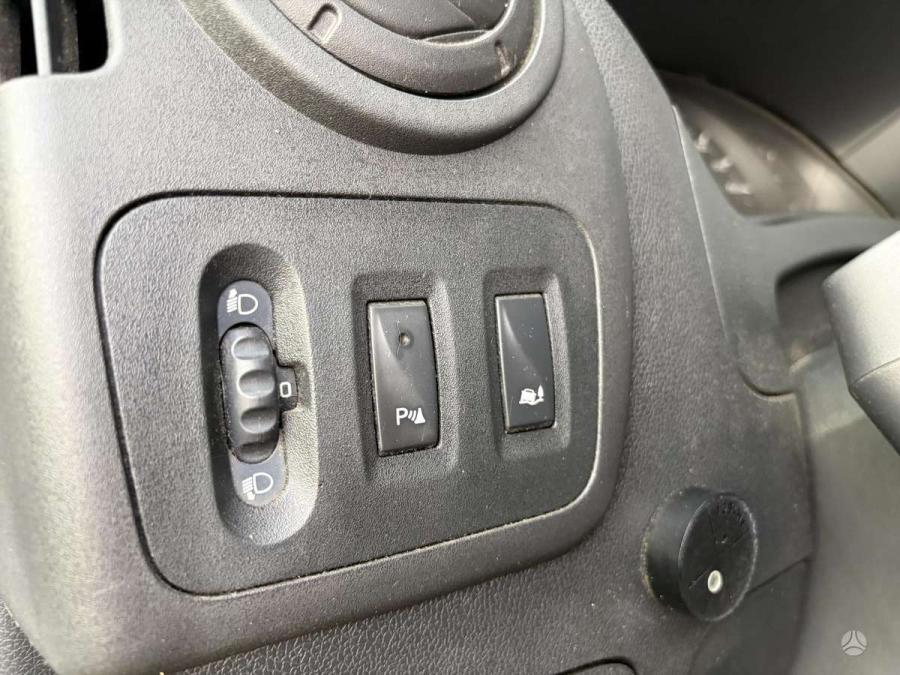 Balts Renault Master 2018 Ukmergė, ar dzinēja tilpumu 2.30 L un nobraukumu 270 tūkst. km par 3700 €, foto 12 vietnē AUTOMOTO.COM.LV