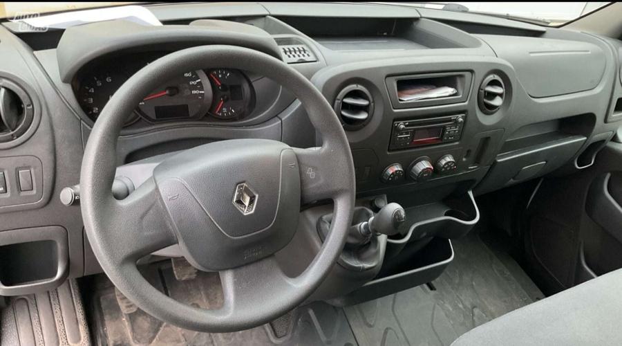 White Renault Master 2019 in Kaunas, with an engine capacity of 2.30 L and mileage of 18 thousand km for 27972 €, photo 5 on AUTOMOTO.COM.LV