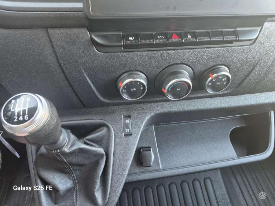 Balts Renault Master 2021 Tauragė, ar dzinēja tilpumu 2.30 L un nobraukumu 144 tūkst. km par 13900 €, foto 16 vietnē AUTOMOTO.COM.LV