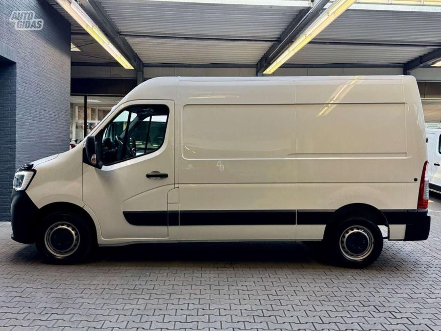 White Renault Master 2022 in Kaunas, with an engine capacity of 2.30 L and mileage of 22 thousand km for 30067 €, photo 6 on AUTOMOTO.COM.LV