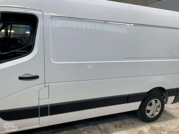 White Renault Master 2022 in Kaunas, with an engine capacity of 2.30 L and mileage of 50 thousand km for 32160 €, photo 3 on AUTOMOTO.COM.LV