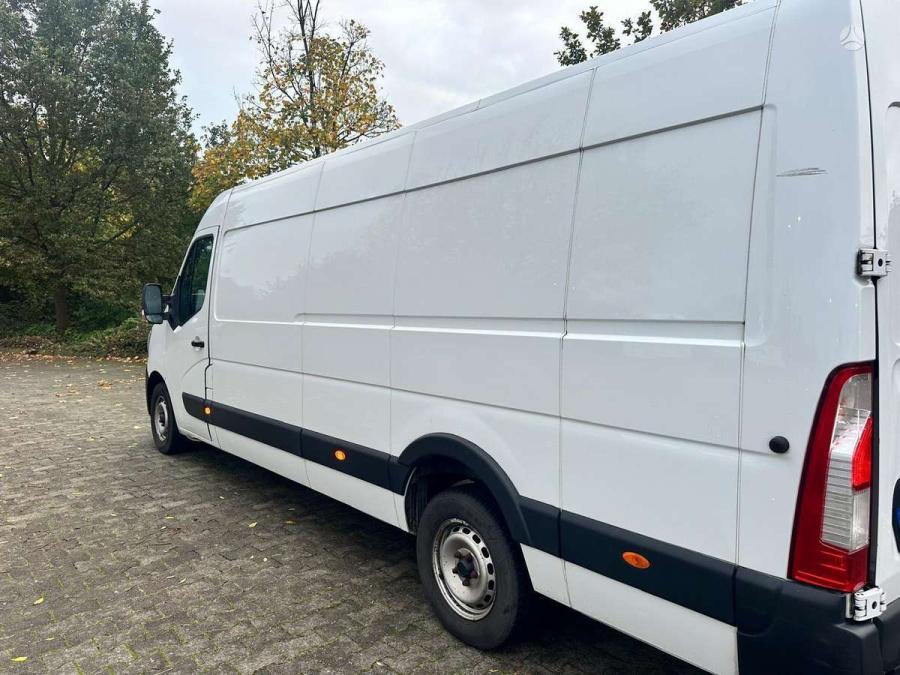 Balts Renault Master 2022 Marijampole, ar dzinēja tilpumu 2.30 L un nobraukumu 199 tūkst. km par 12600 €, foto 4 vietnē AUTOMOTO.COM.LV