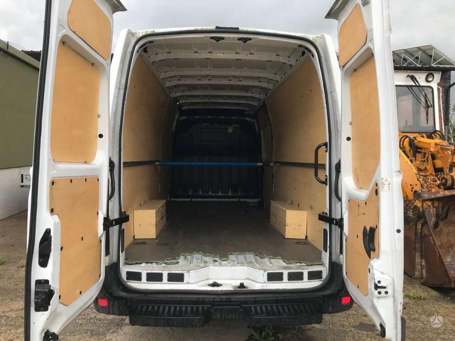 Balts Renault Master 2022 Marijampole, ar dzinēja tilpumu 2.30 L un nobraukumu 199 tūkst. km par 12600 €, foto 5 vietnē AUTOMOTO.COM.LV