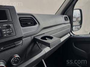 White Renault Master 2023 in Riga, with an engine capacity of 2.30 L and mileage of 126 thousand km for 25950 €, photo 14 on AUTOMOTO.COM.LV