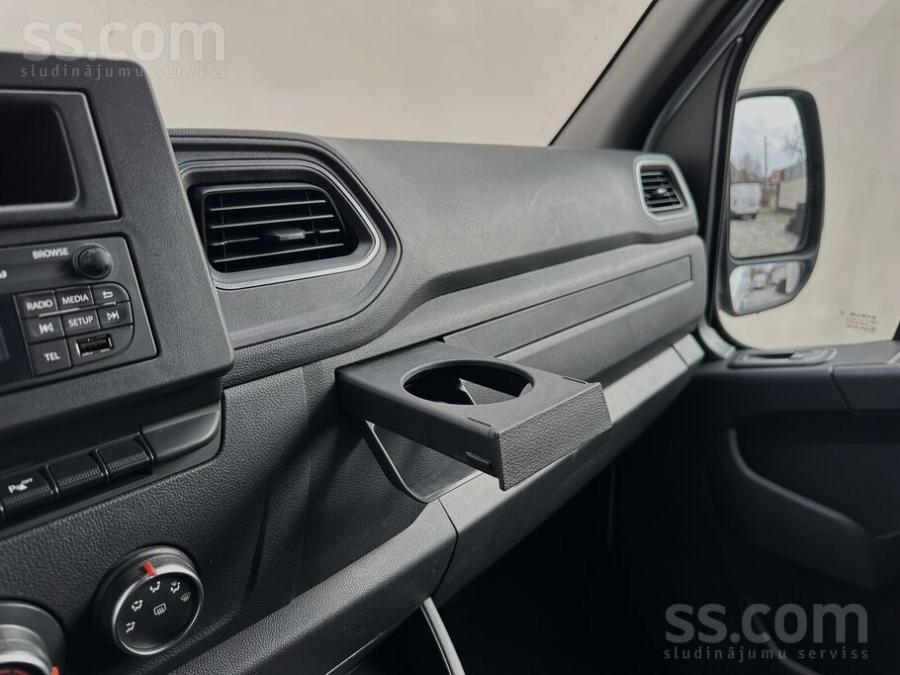 White Renault Master 2023 in Riga, with an engine capacity of 2.30 L and mileage of 126 thousand km for 25950 €, photo 14 on AUTOMOTO.COM.LV