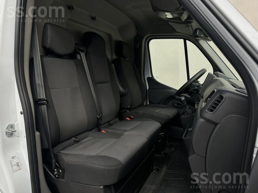 White Renault Master 2023 in Riga, with an engine capacity of 2.30 L and mileage of 126 thousand km for 25950 €, photo 15 on AUTOMOTO.COM.LV