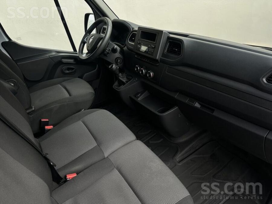 White Renault Master 2023 in Riga, with an engine capacity of 2.30 L and mileage of 126 thousand km for 25950 €, photo 16 on AUTOMOTO.COM.LV