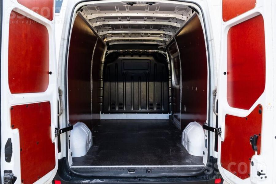 White Renault Master 2024 in Riga, with an engine capacity of 2.30 L and mileage of 123 thousand km for 22950 €, photo 9 on AUTOMOTO.COM.LV