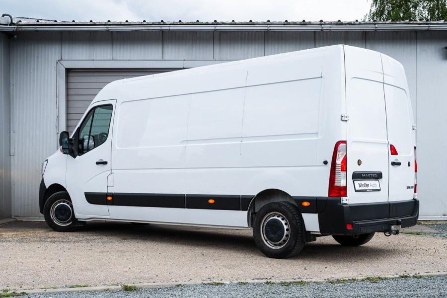 Balts Renault Master 2024 Jelgava, ar dzinēja tilpumu 2.30 L un nobraukumu 138 tūkst. km par 24450 €, foto 4 vietnē AUTOMOTO.COM.LV