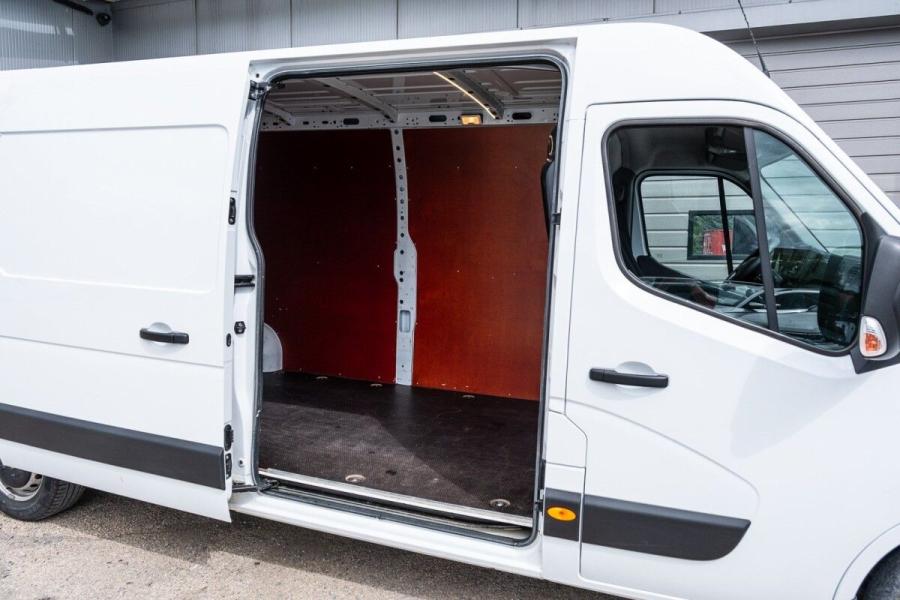 Balts Renault Master 2024 Jelgava, ar dzinēja tilpumu 2.30 L un nobraukumu 138 tūkst. km par 24450 €, foto 8 vietnē AUTOMOTO.COM.LV