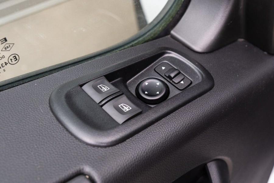 Balts Renault Master 2024 Jelgava, ar dzinēja tilpumu 2.30 L un nobraukumu 138 tūkst. km par 24450 €, foto 10 vietnē AUTOMOTO.COM.LV