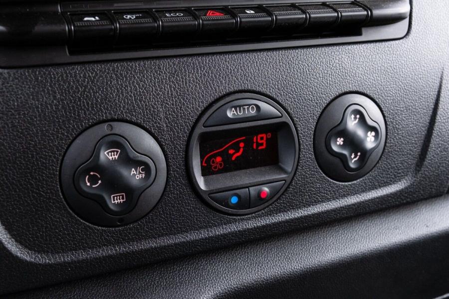 Balts Renault Master 2024 Jelgava, ar dzinēja tilpumu 2.30 L un nobraukumu 138 tūkst. km par 24450 €, foto 14 vietnē AUTOMOTO.COM.LV