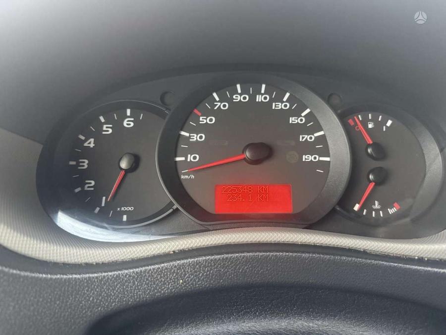 Balts Renault Master 2014 Viļņa, ar dzinēja tilpumu 2.30 L un nobraukumu 225 tūkst. km par 6999 €, foto 8 vietnē AUTOMOTO.COM.LV