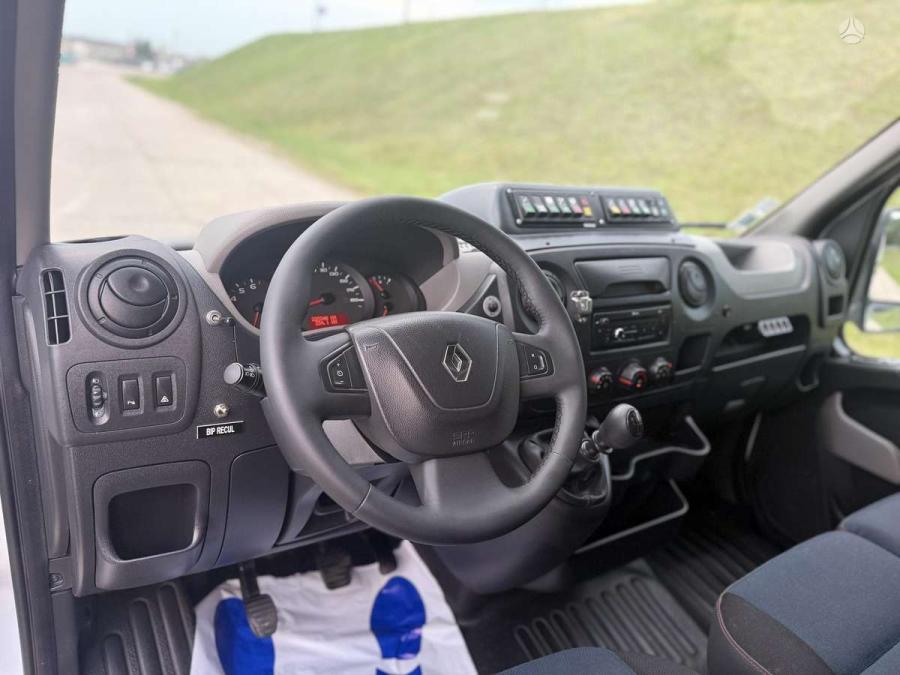 Balts Renault Master 2014 Viļņa, ar dzinēja tilpumu 2.30 L un nobraukumu 225 tūkst. km par 6999 €, foto 9 vietnē AUTOMOTO.COM.LV
