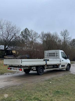 White Renault Master 2017 in Vilnius, with an engine capacity of 2.30 L and mileage of 111 thousand km for 8200 €, photo 3 on AUTOMOTO.COM.LV