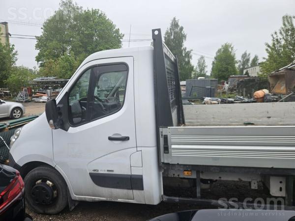 White Renault Master 2018 in Riga, with an engine capacity of 2.30 L and mileage of 288 thousand km for 8700 €, photo 4 on AUTOMOTO.COM.LV