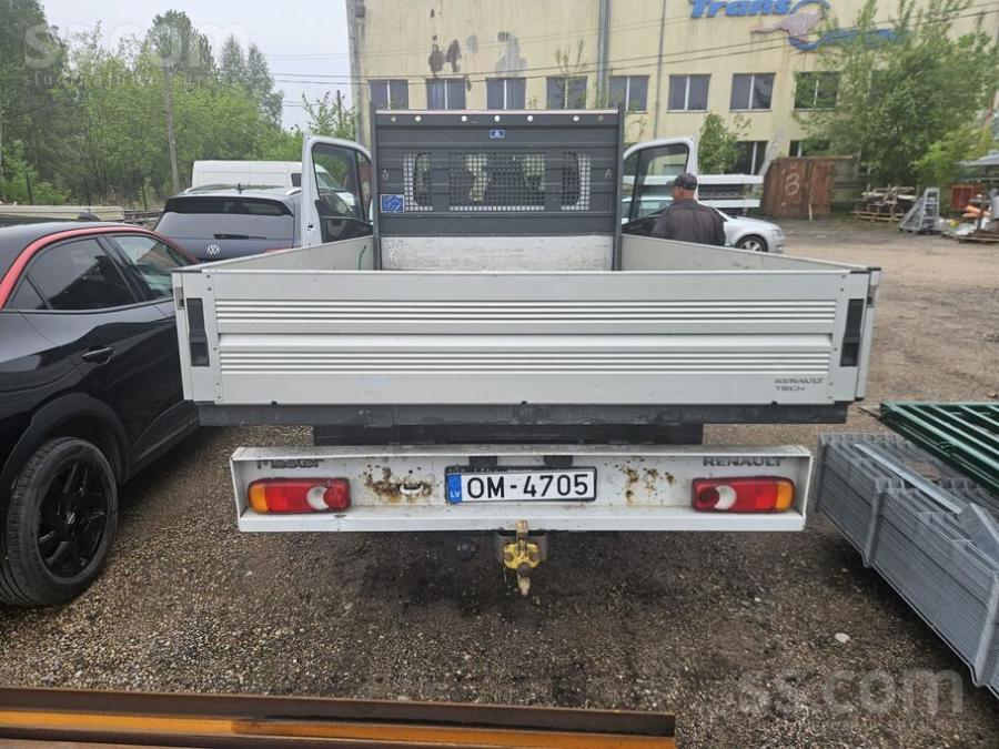 Balts Renault Master 2018 Rīga, ar dzinēja tilpumu 2.30 L un nobraukumu 288 tūkst. km par 8700 €, foto 7 vietnē AUTOMOTO.COM.LV