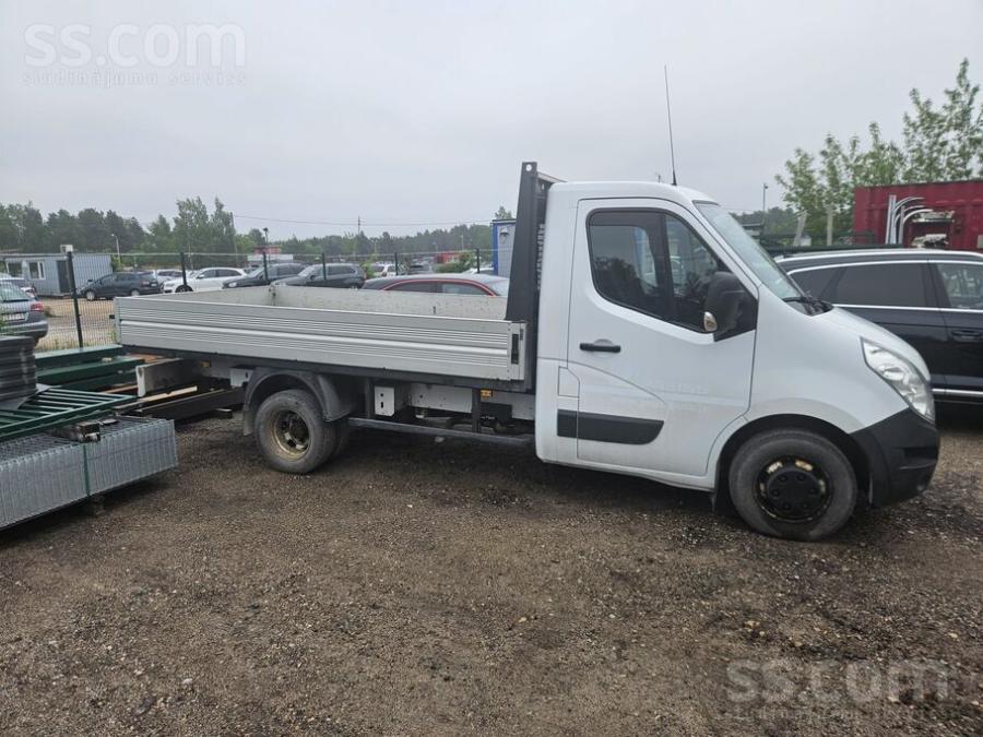 Balts Renault Master 2018 Rīga, ar dzinēja tilpumu 2.30 L un nobraukumu 288 tūkst. km par 8700 €, foto 9 vietnē AUTOMOTO.COM.LV