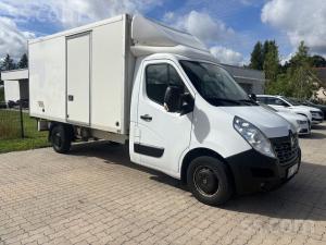 White Renault Master 2019 in Riga, with an engine capacity of 2.30 L and mileage of 366 thousand km for 7500 €, photo 4 on AUTOMOTO.COM.LV