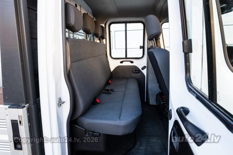 White Renault Master 2021 in Riga, with an engine capacity of 2.30 L and mileage of 65 thousand km for 17370 €, photo 8 on AUTOMOTO.COM.LV