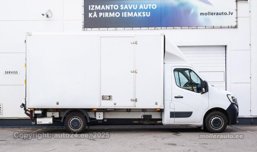 White Renault Master 2022 in Riga, with an engine capacity of 2.30 L and mileage of 155 thousand km for 23314 €, photo 5 on AUTOMOTO.COM.LV