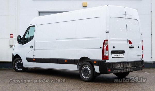 White Renault Master 2023 in Riga, with an engine capacity of 2.30 L and mileage of 43 thousand km for 27003 €, photo 4 on AUTOMOTO.COM.LV