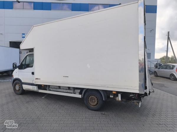 White Renault Master 2006 in Klaipeda, with an engine capacity of 2.50 L and mileage of 284 thousand km for 2300 €, photo 5 on AUTOMOTO.COM.LV