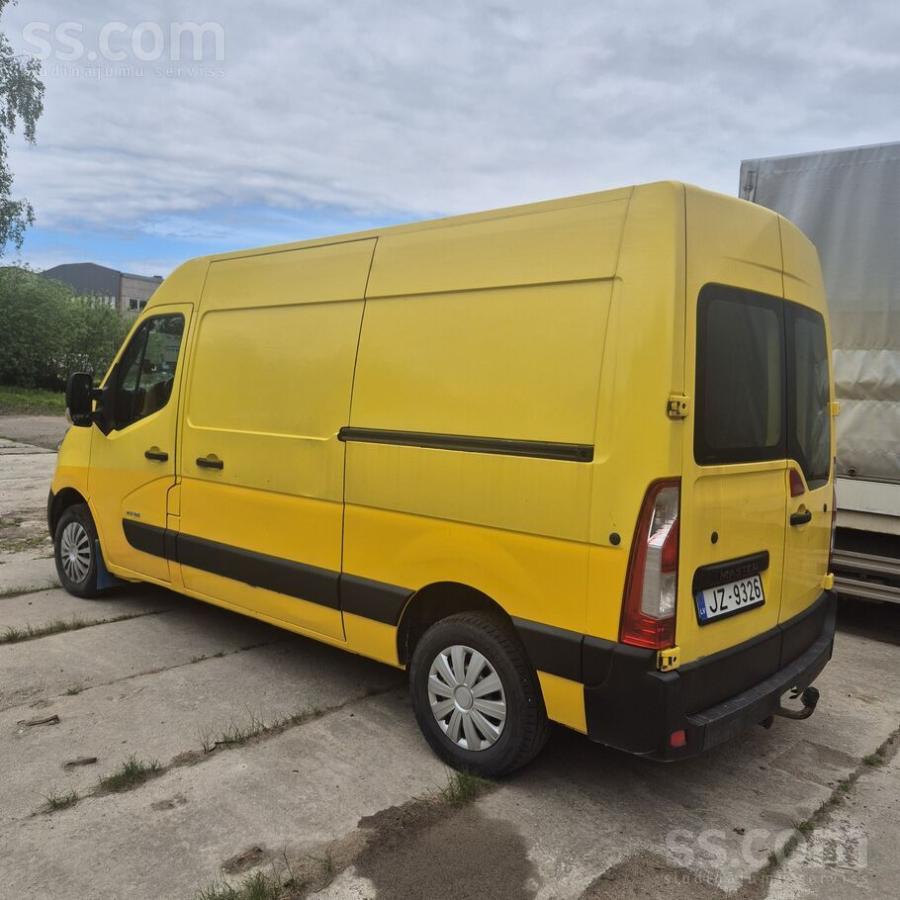 Yellow Renault Master 2011 in Jelgava, with an engine capacity of 2.30 L and mileage of 438 thousand km for 3650 €, photo 4 on AUTOMOTO.COM.LV