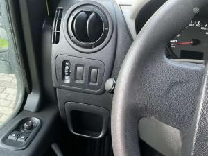 Dzeltens Renault Master 2012 Šauļi, ar dzinēja tilpumu 2.30 L un nobraukumu 280 tūkst. km par 8990 €, foto 26 vietnē AUTOMOTO.COM.LV