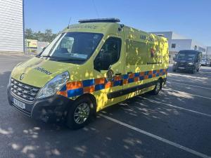 Yellow Renault Master 2014 in Klaipeda, with an engine capacity of 2.30 L and mileage of 435 thousand km for 7000 €, photo 12 on AUTOMOTO.COM.LV