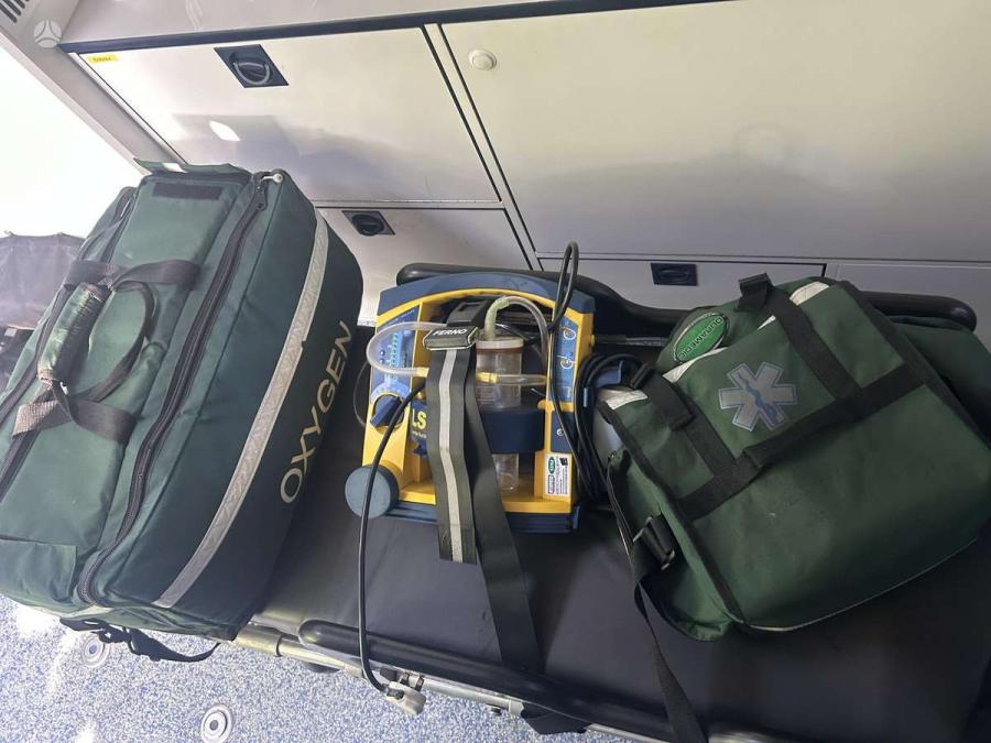 Yellow Renault Master 2014 in Klaipeda, with an engine capacity of 2.30 L and mileage of 435 thousand km for 7000 €, photo 15 on AUTOMOTO.COM.LV