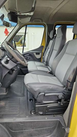 Yellow Renault Master 2015 in Marijampole, with an engine capacity of 2.30 L and mileage of 200 thousand km for 9000 €, photo 9 on AUTOMOTO.COM.LV