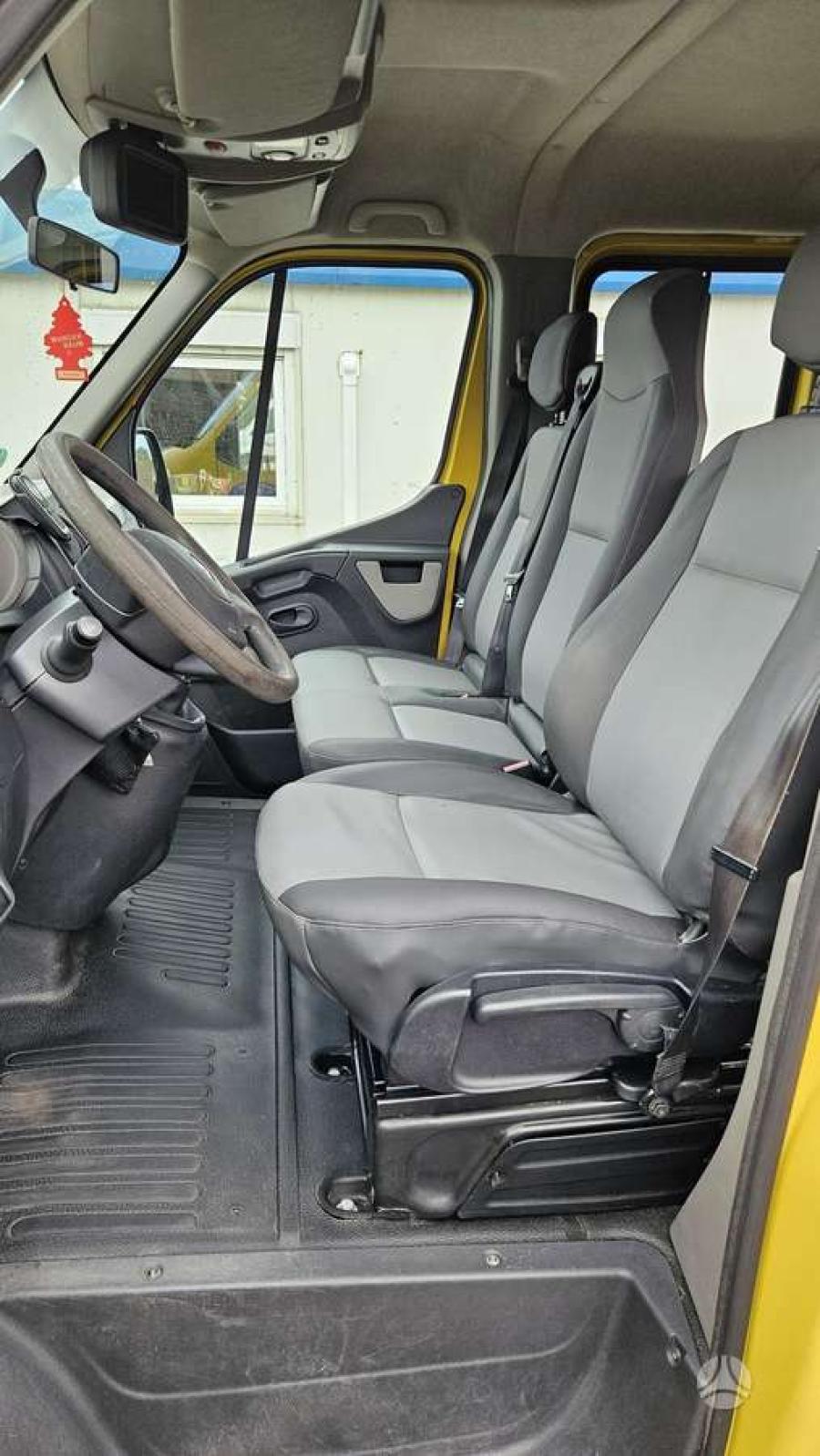 Yellow Renault Master 2015 in Marijampole, with an engine capacity of 2.30 L and mileage of 200 thousand km for 9000 €, photo 9 on AUTOMOTO.COM.LV
