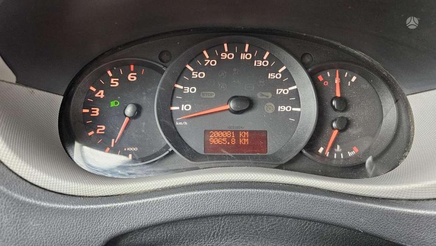 Yellow Renault Master 2015 in Marijampole, with an engine capacity of 2.30 L and mileage of 200 thousand km for 9000 €, photo 12 on AUTOMOTO.COM.LV