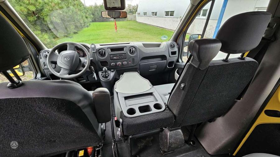 Yellow Renault Master 2015 in Marijampole, with an engine capacity of 2.30 L and mileage of 200 thousand km for 9000 €, photo 17 on AUTOMOTO.COM.LV