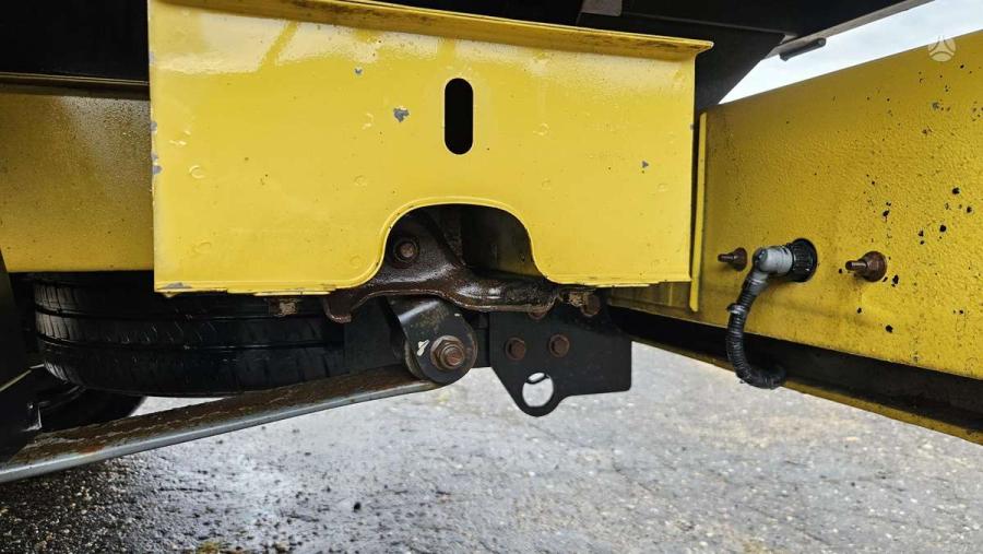 Yellow Renault Master 2015 in Marijampole, with an engine capacity of 2.30 L and mileage of 200 thousand km for 9000 €, photo 27 on AUTOMOTO.COM.LV
