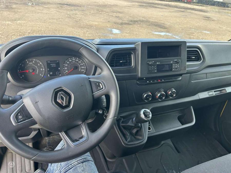Yellow Renault Master 2021 in Vilnius, with an engine capacity of 2.30 L and mileage of 330 thousand km for 15590 €, photo 16 on AUTOMOTO.COM.LV