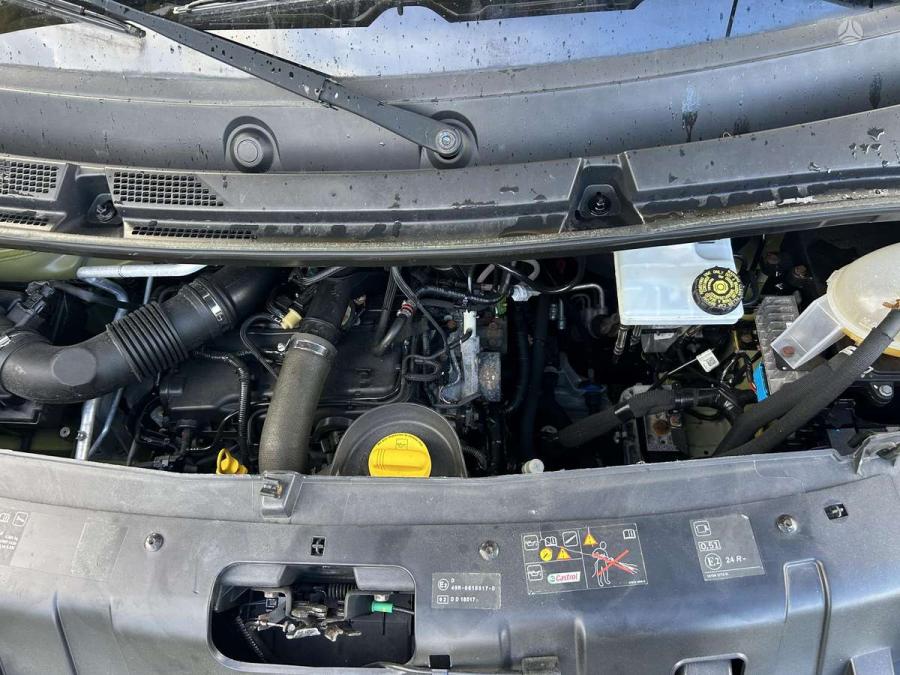 Yellow Renault Master 2021 in Vilnius, with an engine capacity of 2.30 L and mileage of 330 thousand km for 15590 €, photo 19 on AUTOMOTO.COM.LV