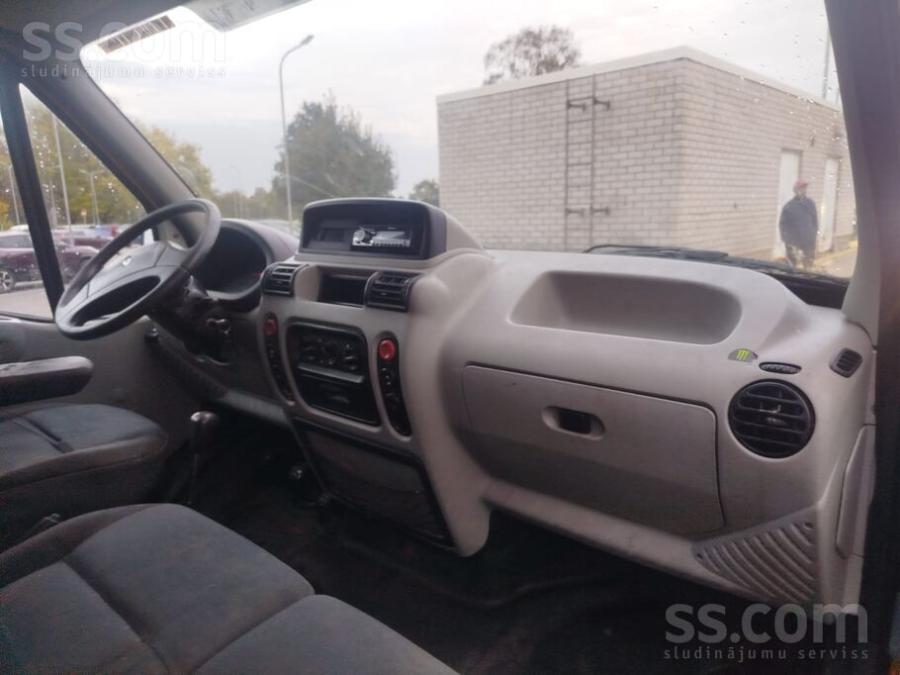 Dzeltens Renault Master 2002 Rīga, ar dzinēja tilpumu 2.20 L un nobraukumu 300 tūkst. km par 2400 €, foto 13 vietnē AUTOMOTO.COM.LV