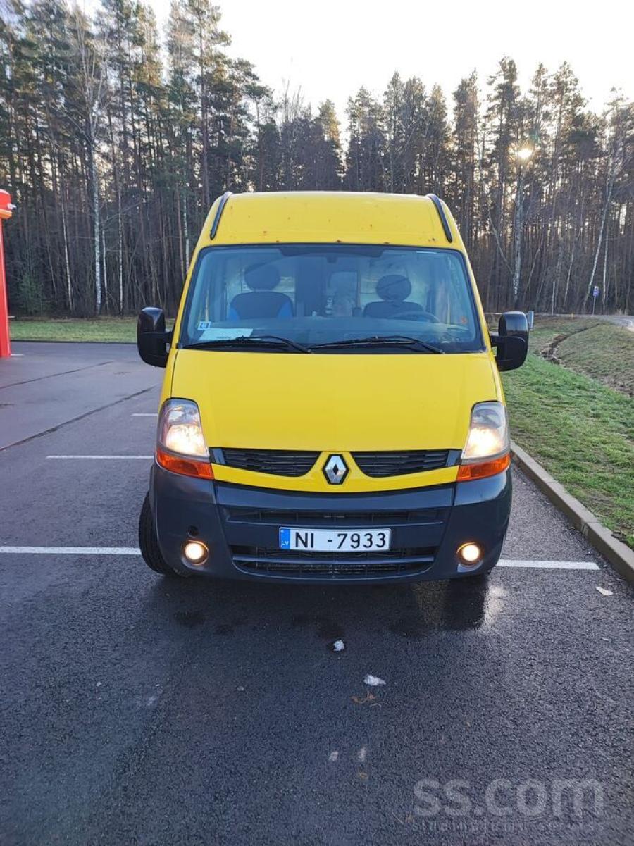 Yellow Renault Master 2010 in Riga, with an engine capacity of 2.50 L and mileage of 400 thousand km for 2500 €, photo 1 on AUTOMOTO.COM.LV