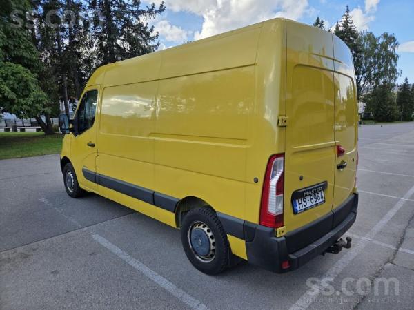 Yellow Renault Master 2011 in Riga, with an engine capacity of 2.30 L and mileage of 144 thousand km for 7500 €, photo 4 on AUTOMOTO.COM.LV